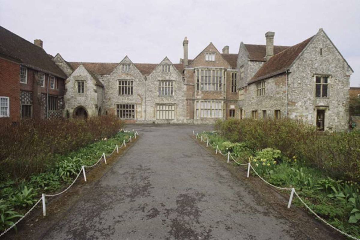 Mainly Museums - The Salisbury Museum